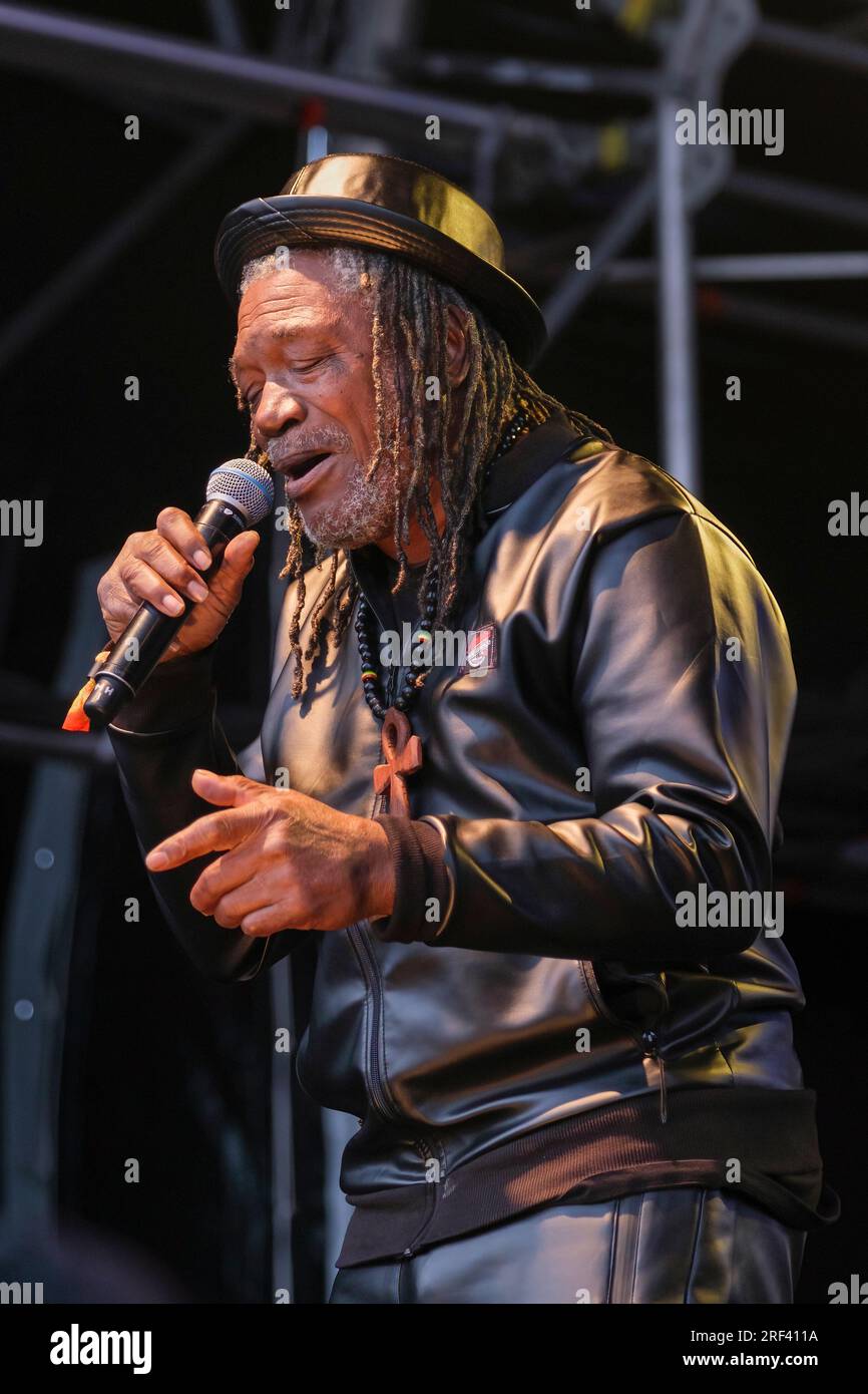 Horace hinds hi-res stock photography and images - Alamy