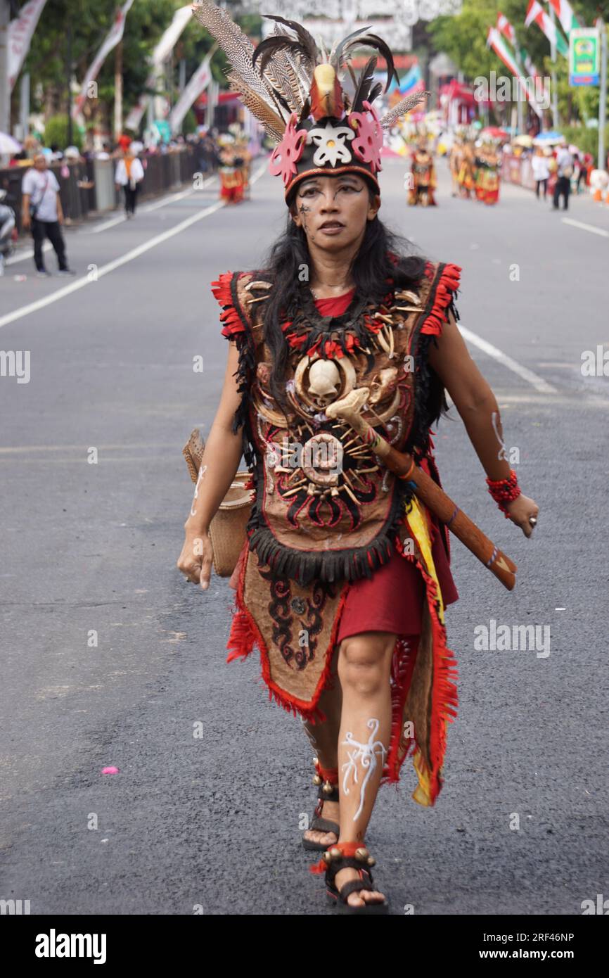 Tari banaik manau hi-res stock photography and images - Alamy