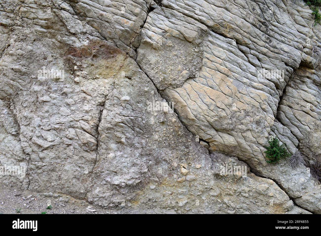 Reverse fault hi-res stock photography and images - Alamy