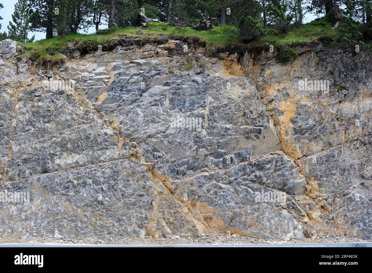 Normal fault geology hi-res stock photography and images - Alamy