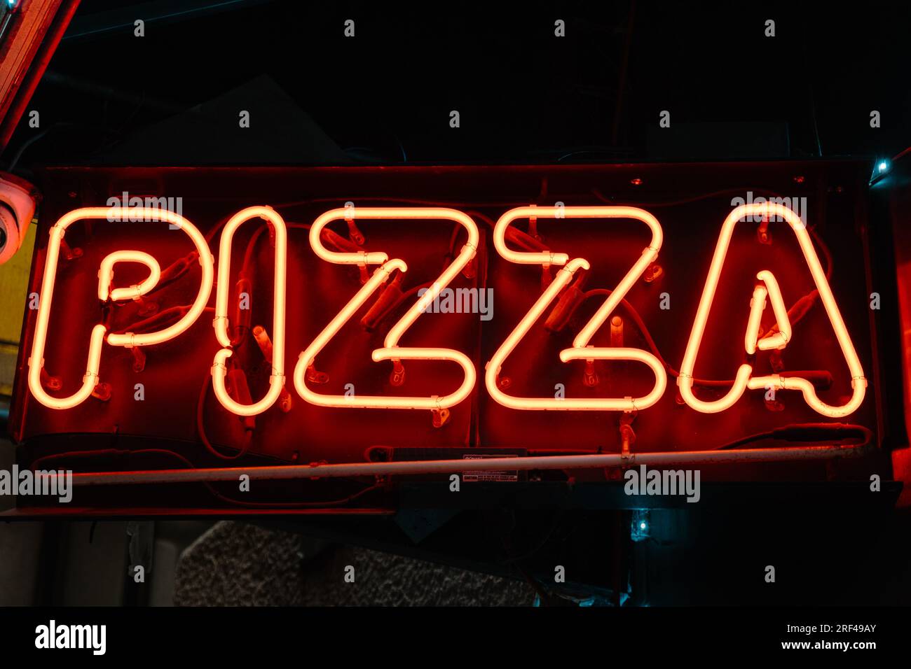 neon sign with pizza word Stock Photo - Alamy