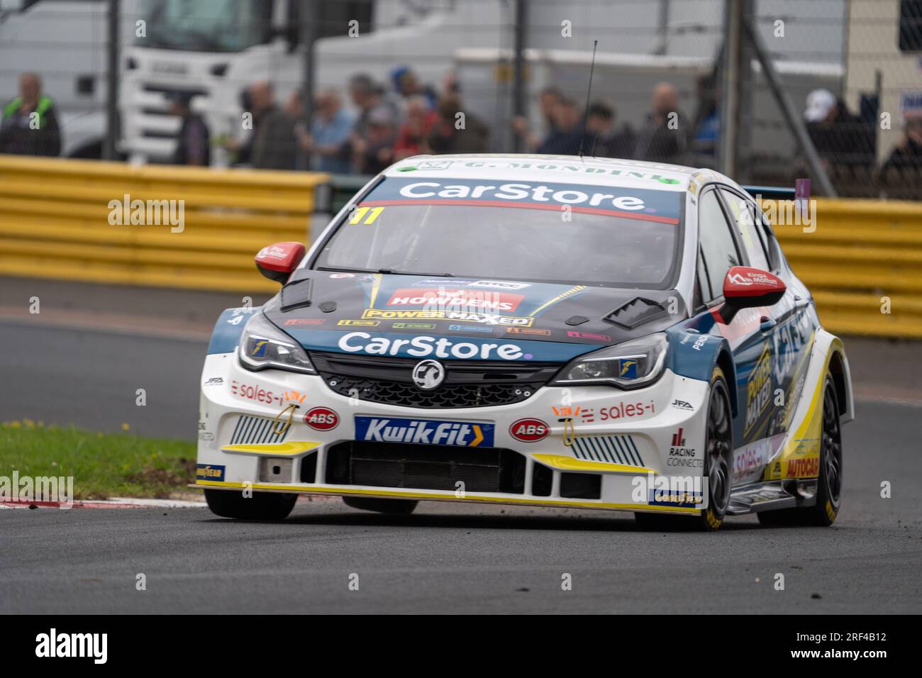 First Practice during the British Touring Car Championship at Croft ...