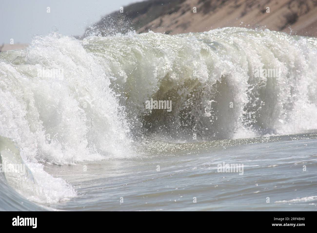 Incoming wave hi-res stock photography and images - Alamy