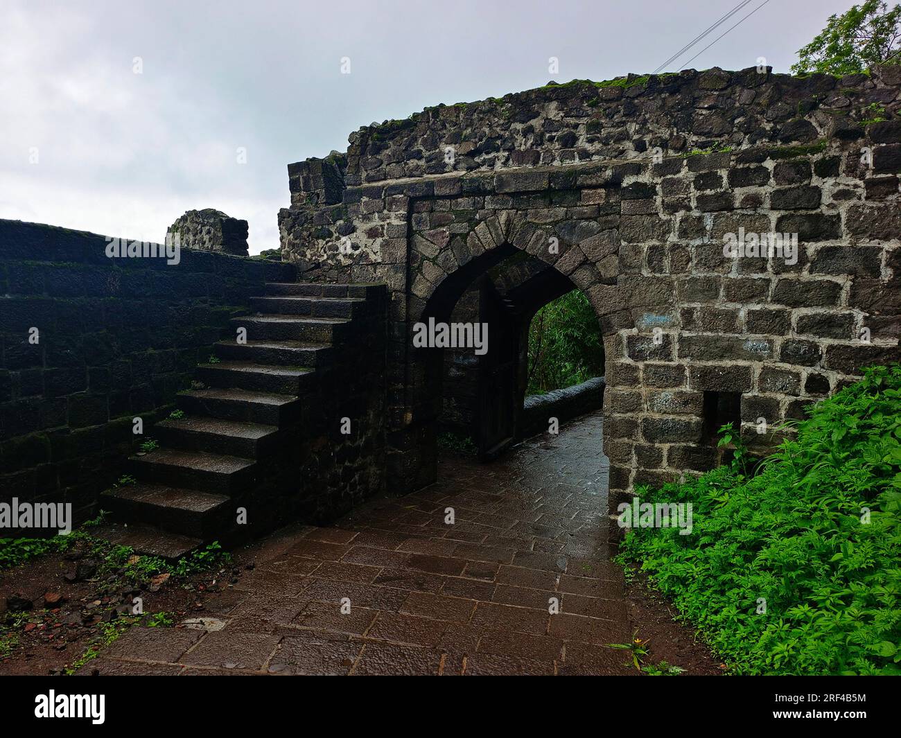 27 July 2023, Shivneri Fort is a 17th-century military fortification ...