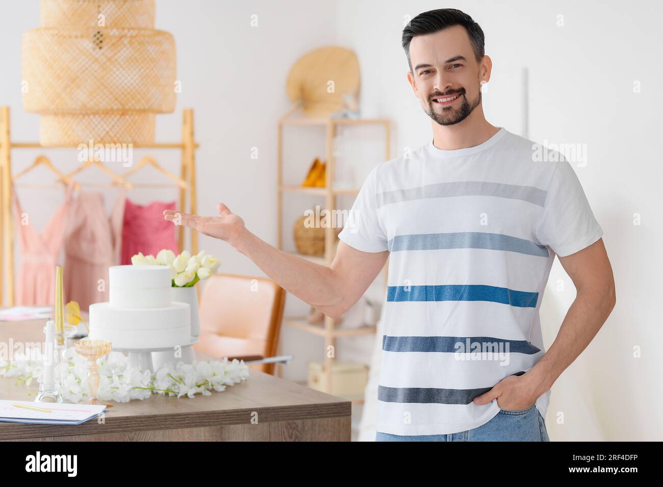 Wedding planner male hi-res stock photography and images - Alamy