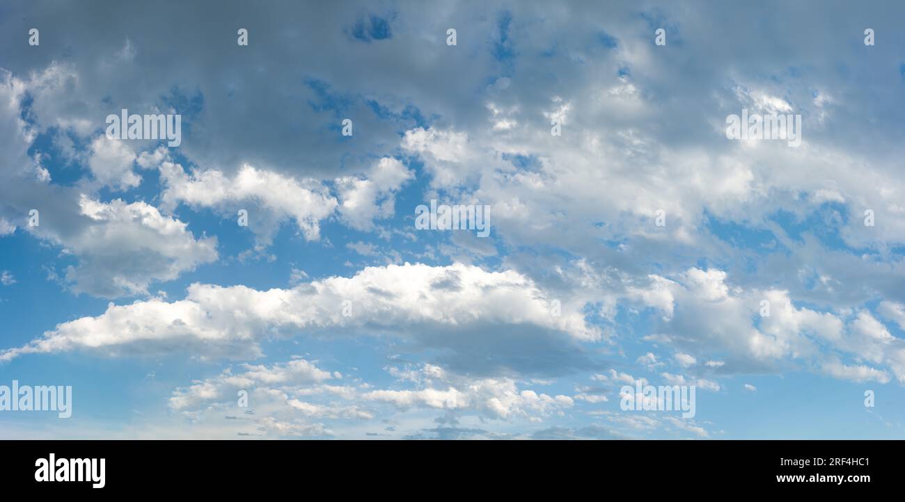Cumulus clouds over prairie hi-res stock photography and images - Alamy