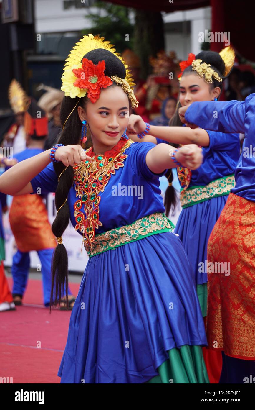 Campak Dance from Bangka Belitung. This dance depicts the joy of the ...