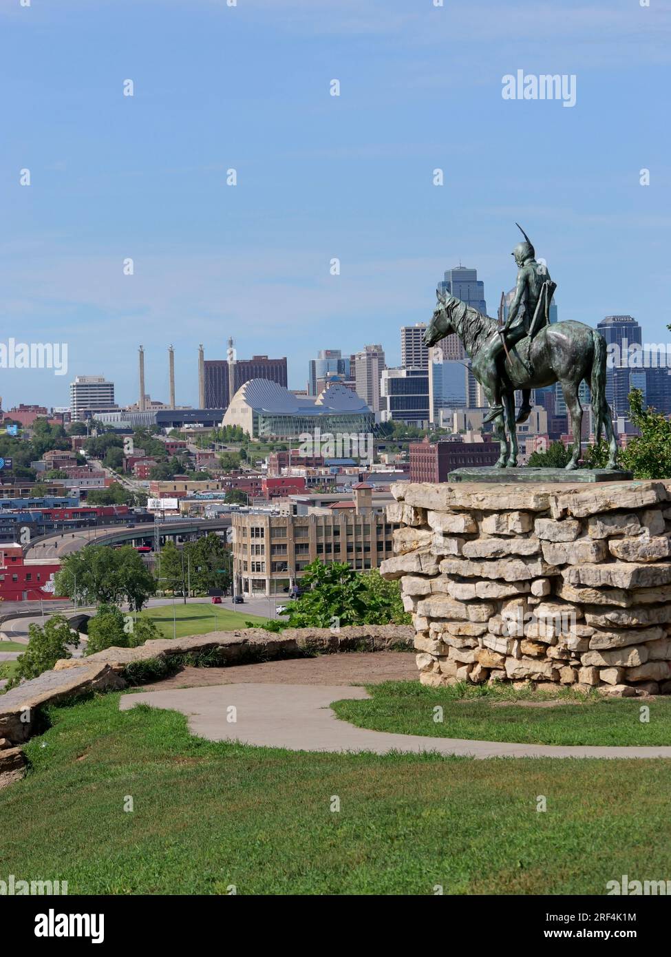 The scout statue hi-res stock photography and images - Alamy