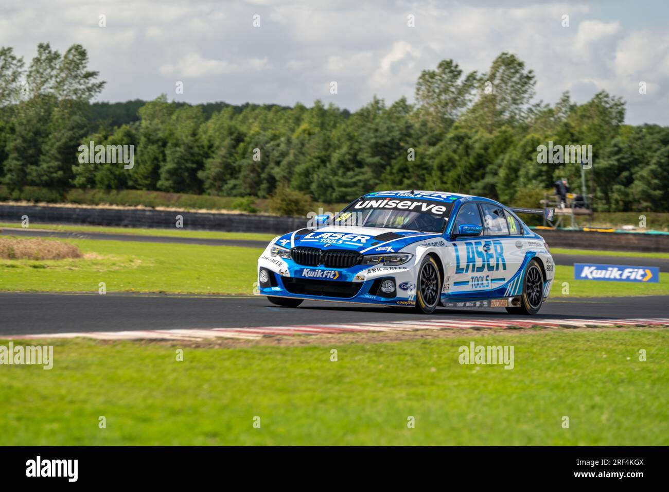 Qualifying during the British Touring Car Championship at Croft Circuit ...