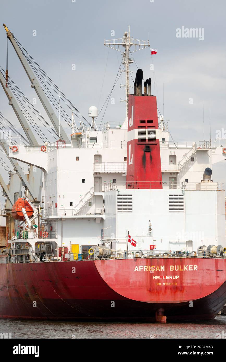 African bulker vessel hi-res stock photography and images - Alamy