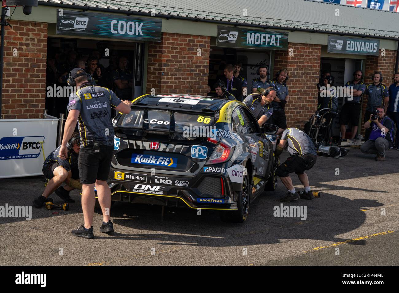 Darlington, UK. 29th July, 2023. Qualifying during the British Touring ...