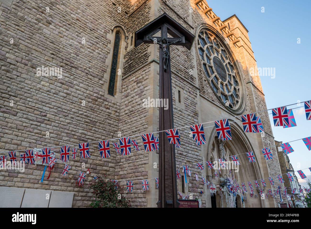 All Hallows Church London Hampstead 8th June 2022 street party ...