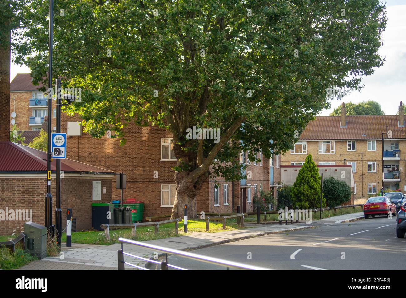 Chiswick flyover hi-res stock photography and images - Alamy