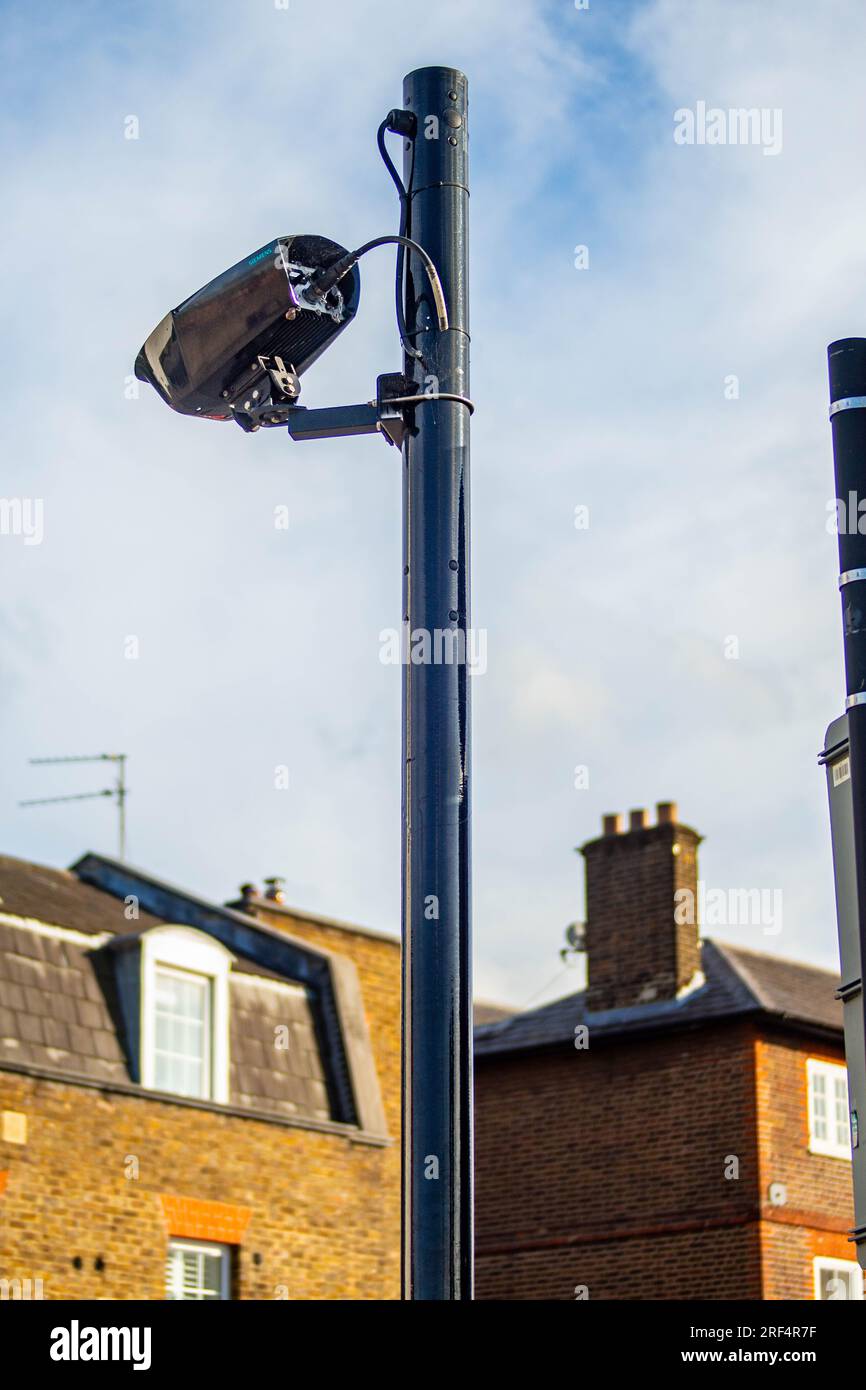 Chiswick flyover hi-res stock photography and images - Alamy