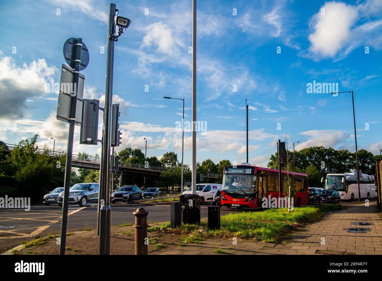 Chiswick flyover hi-res stock photography and images - Alamy