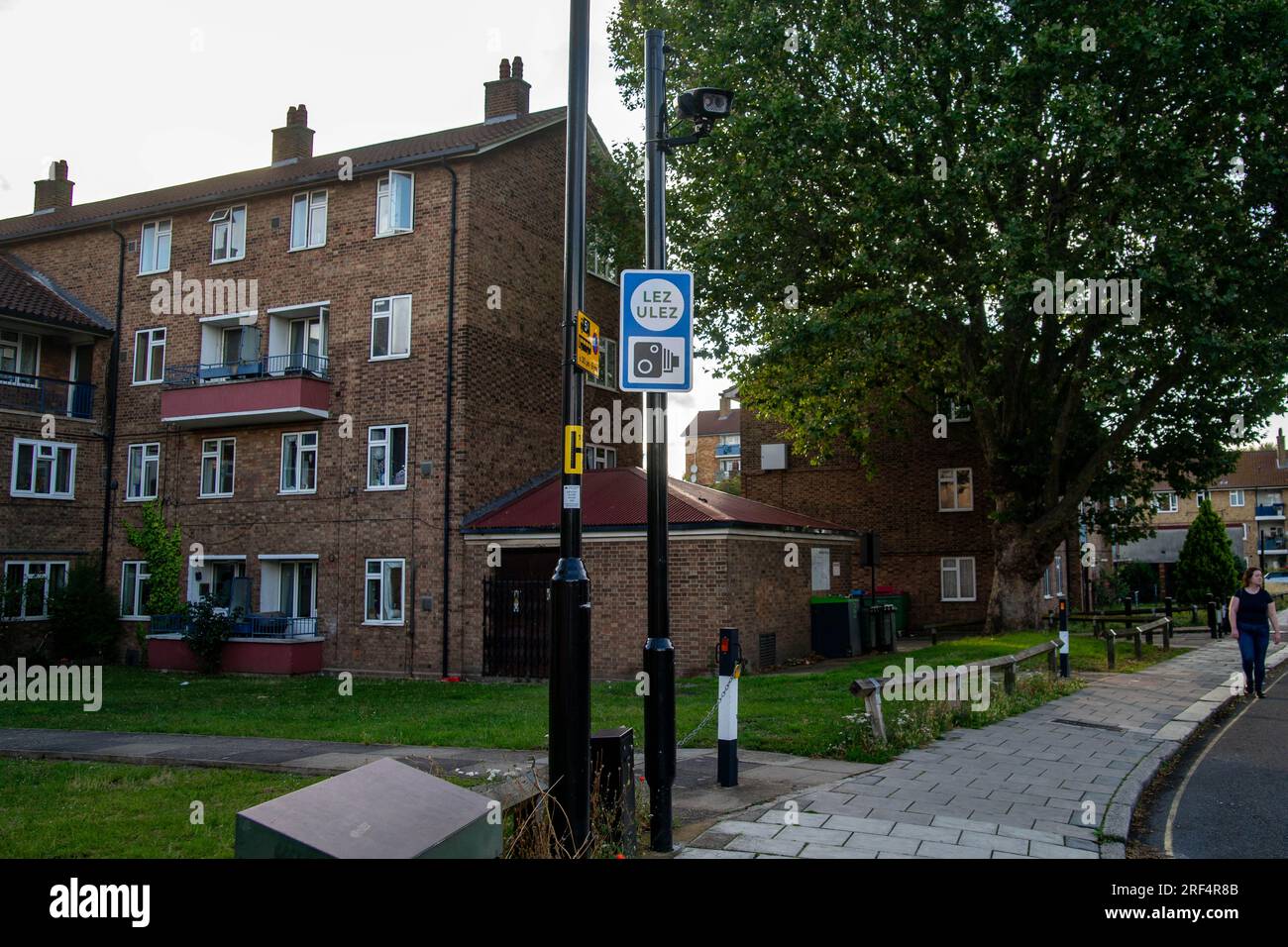 Chiswick flyover hi-res stock photography and images - Alamy