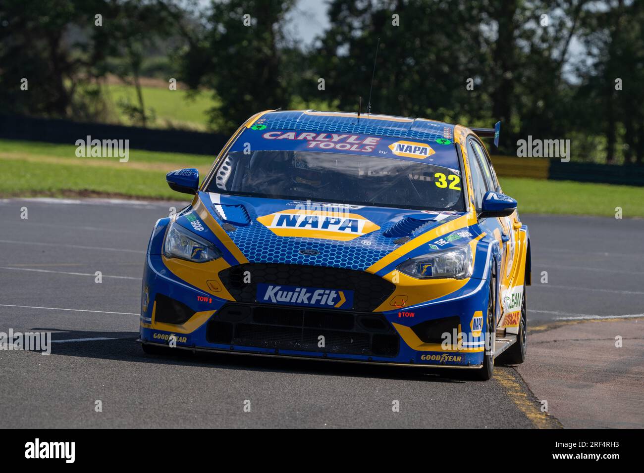 Qualifying during the British Touring Car Championship at Croft Circuit ...
