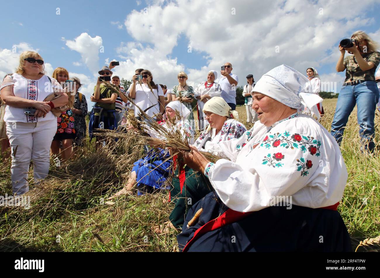 Non Exclusive: KYIV, UKRAINE - JULY 29, 2023 - Women recreate the ...