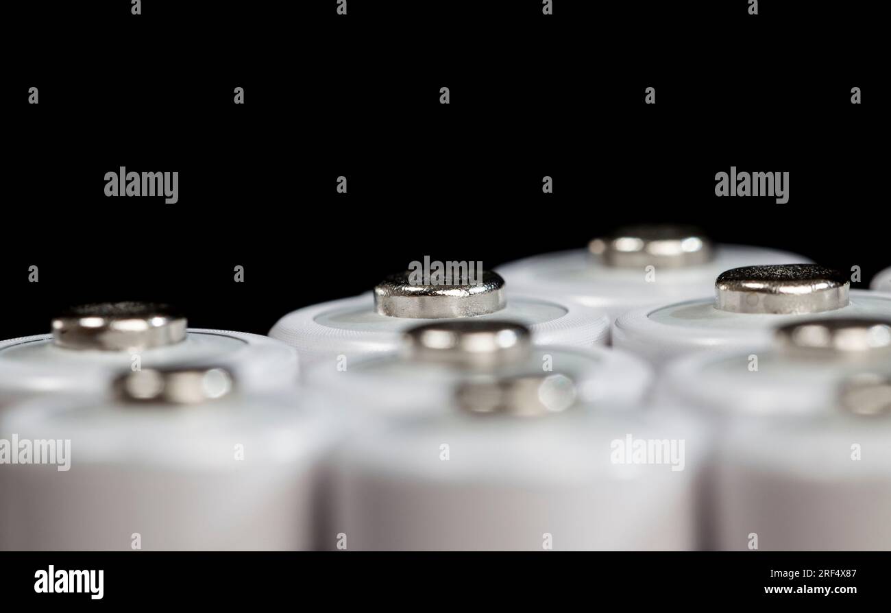 reusable cells white colored power supplies, efficient batteries that ...