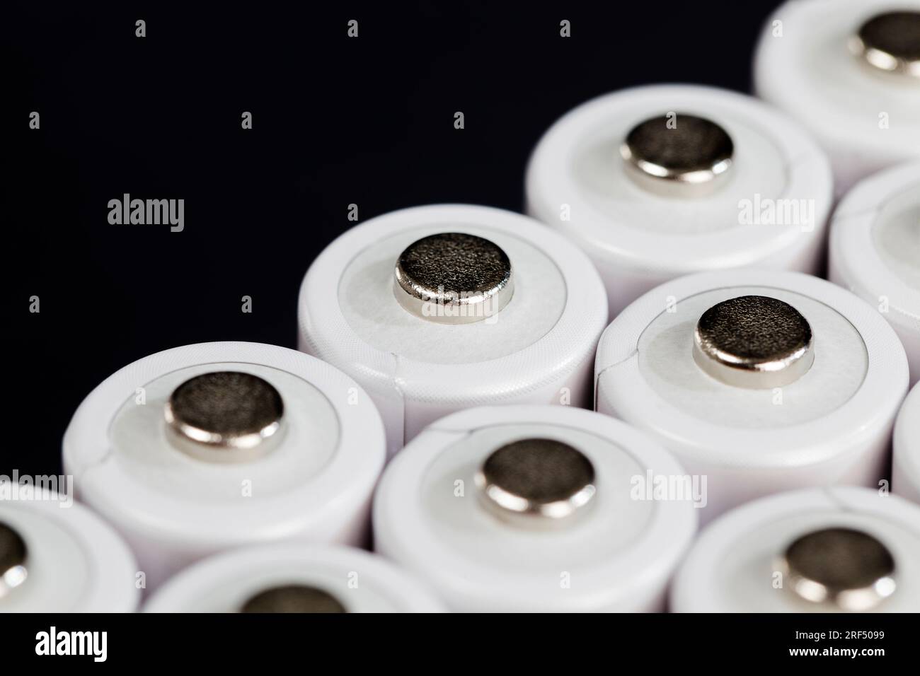 reusable cells white colored power supplies, efficient batteries that ...