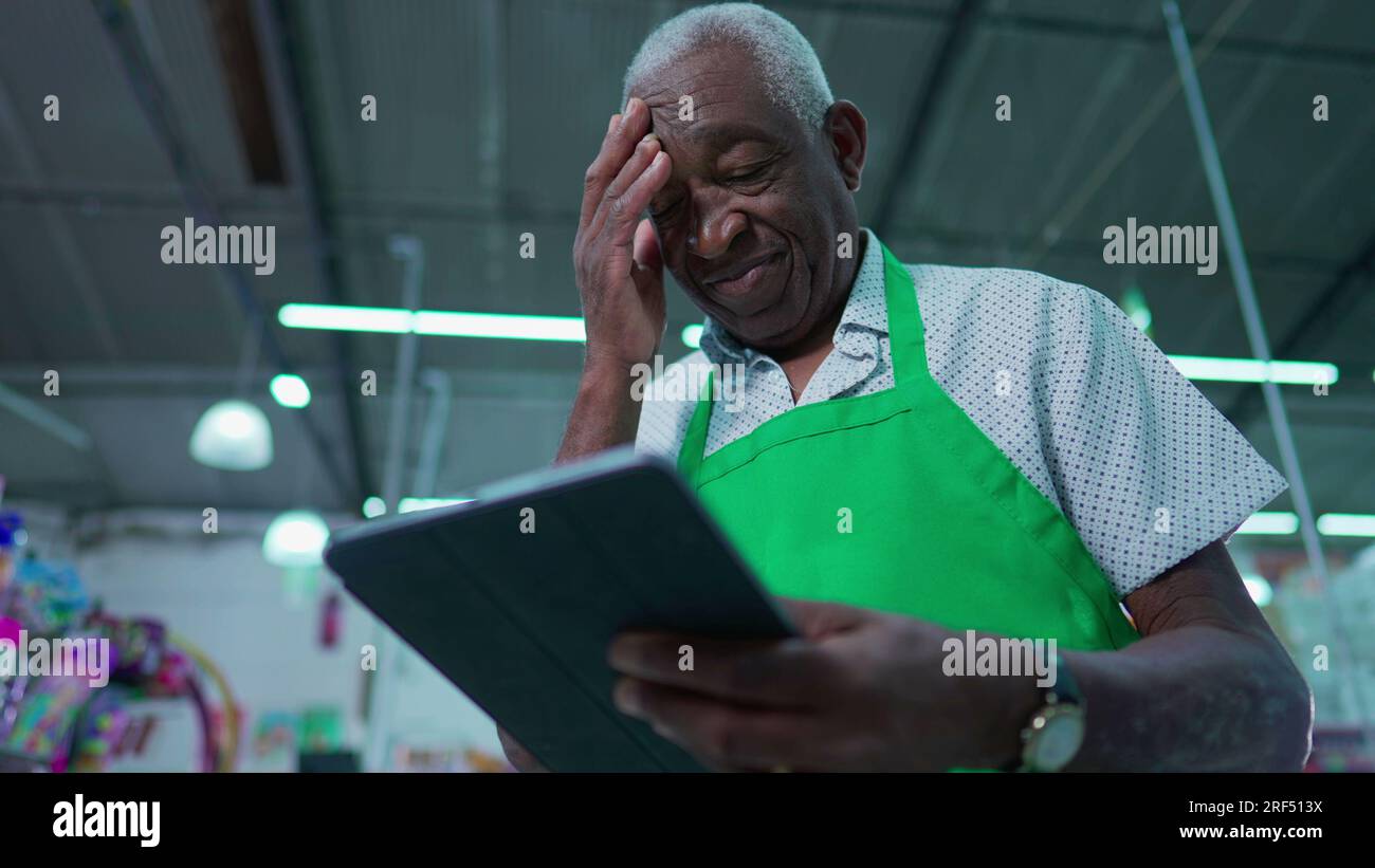 Elderly african american confusion hi-res stock photography and images ...
