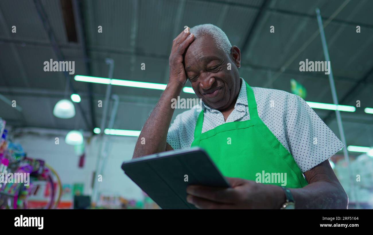 Elderly african american confusion hi-res stock photography and images ...