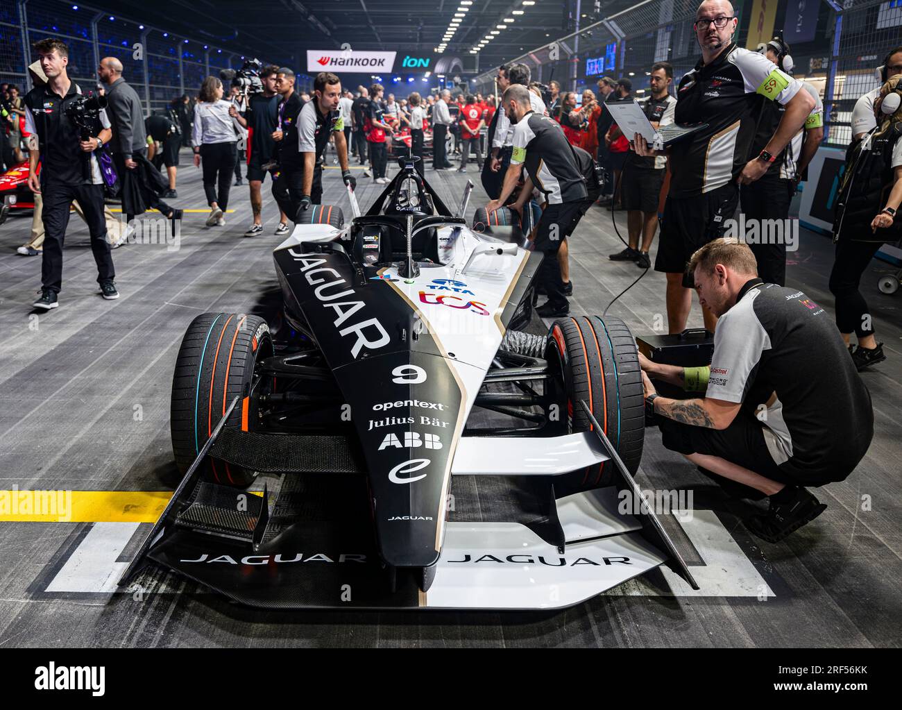 Jaguar f1 race car hi-res stock photography and images - Alamy