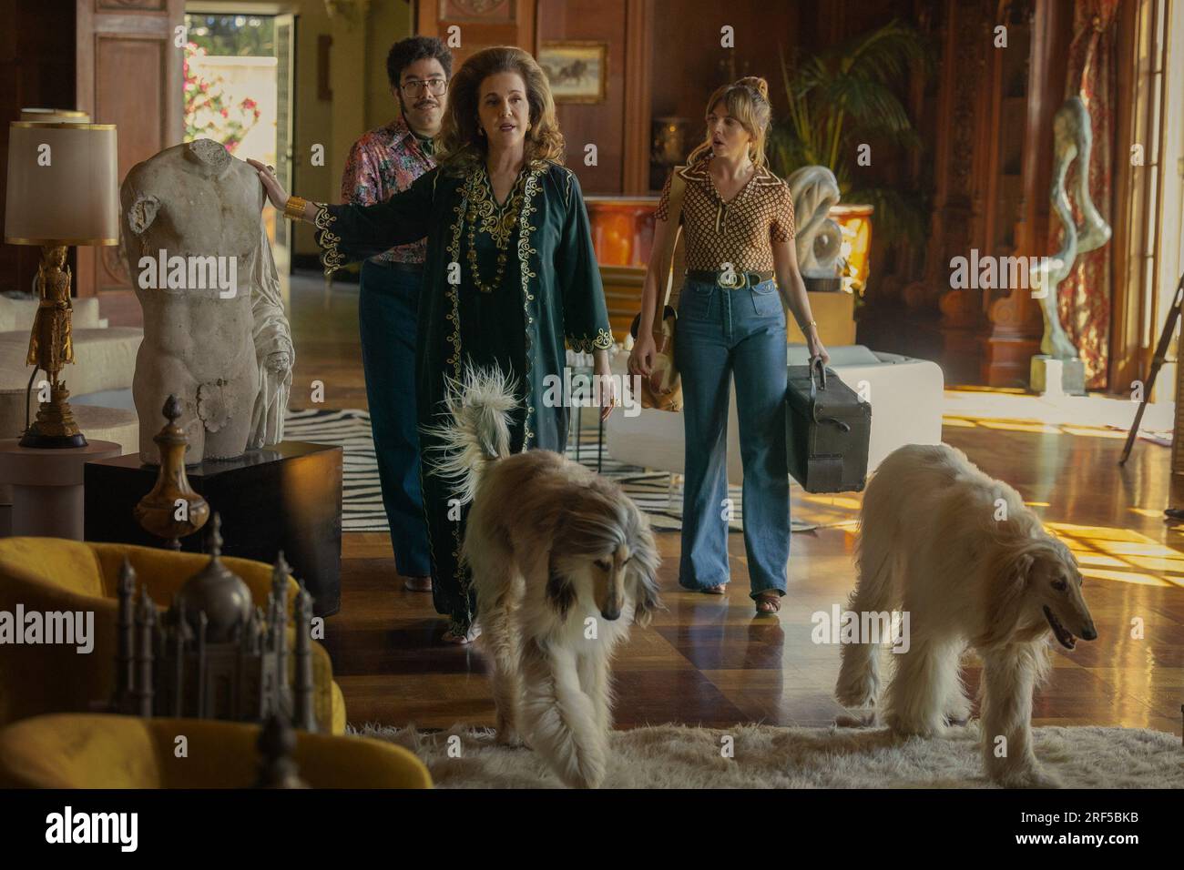 MINX, from left: Oscar Montoya, Ophelia Lovibond, Elizabeth Perkins ...