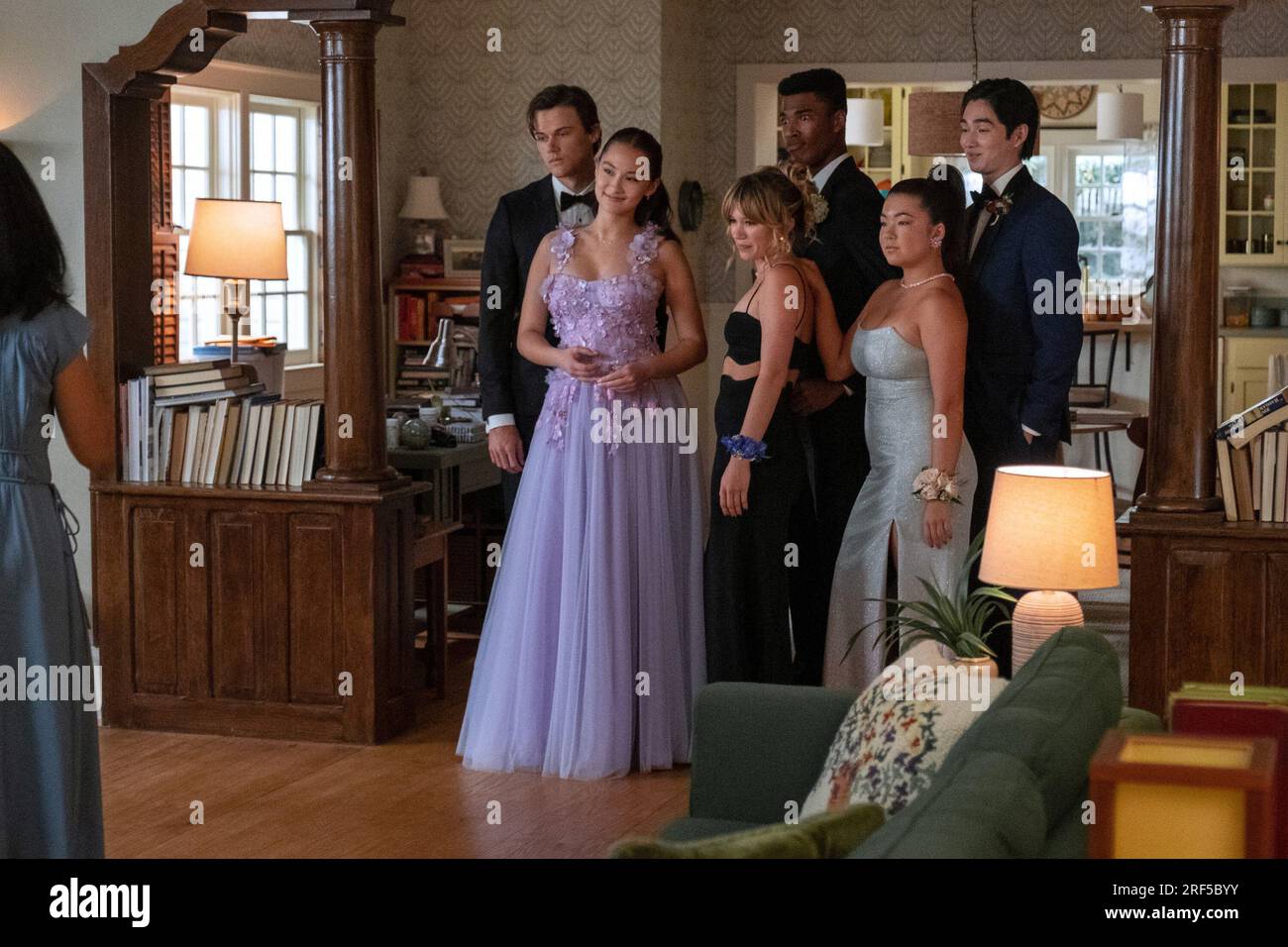 THE SUMMER I TURNED PRETTY, Christopher Briney (top left), Lola Tung ...