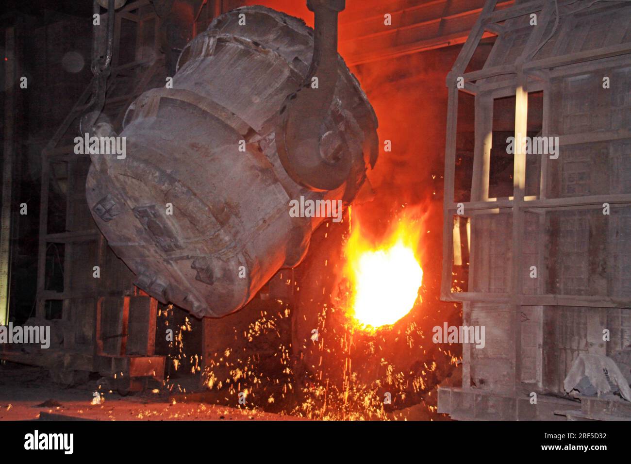 Steelmaking facilities hi-res stock photography and images - Alamy