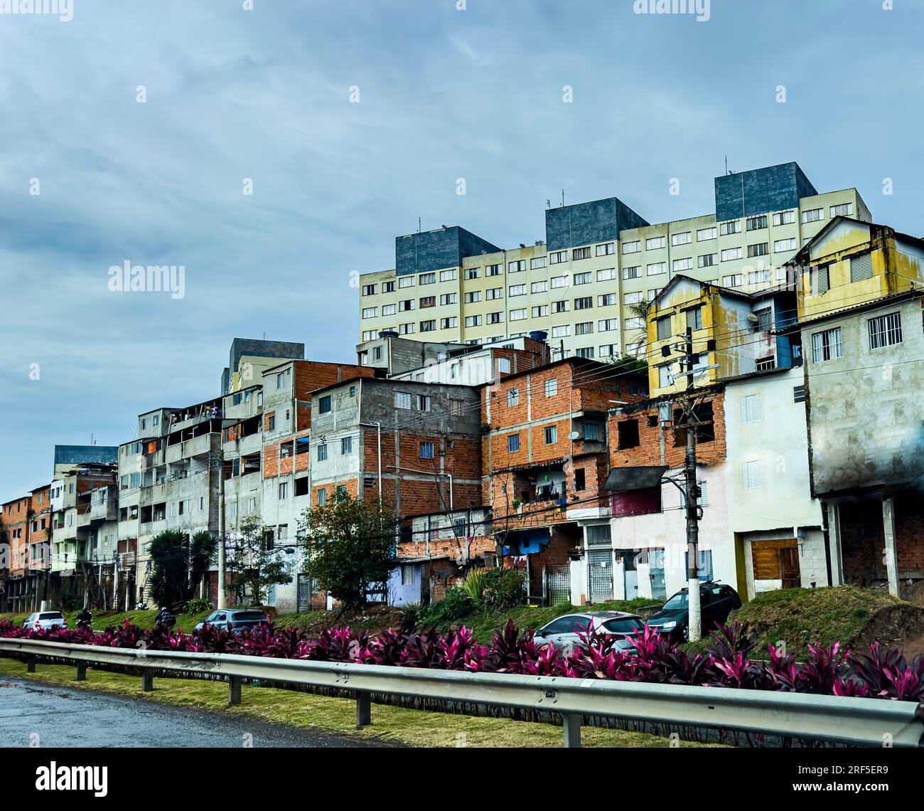 Sao paulo slum hi-res stock photography and images - Alamy