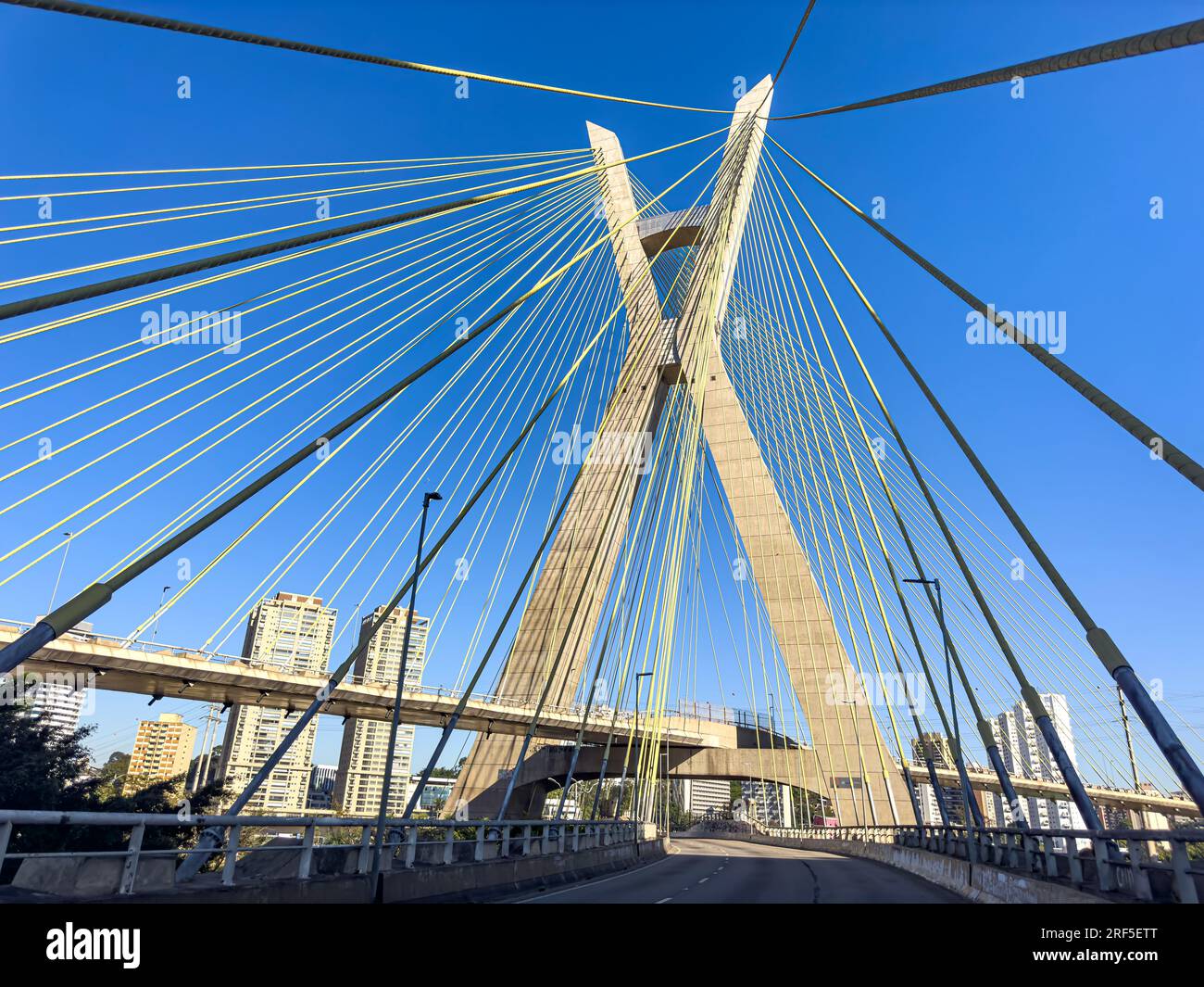 Linking cable stayed points hi-res stock photography and images - Alamy