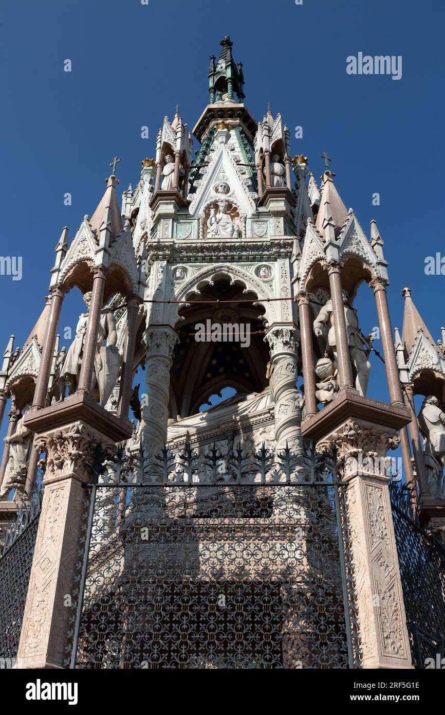 The Brunswick Monument is a mausoleum built in 1879 in the Jardin des ...