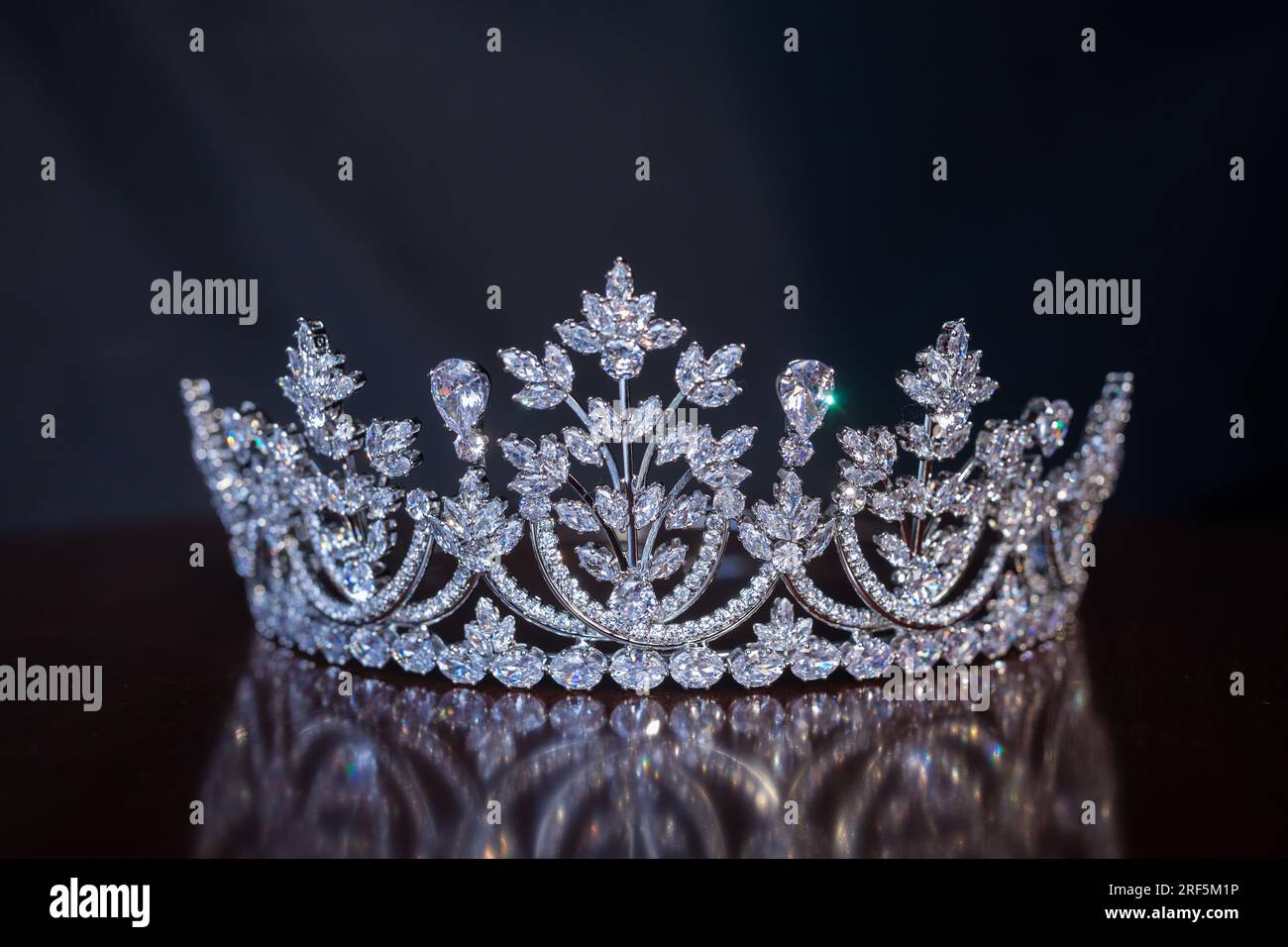 Diamond tiara hi-res stock photography and images - Alamy