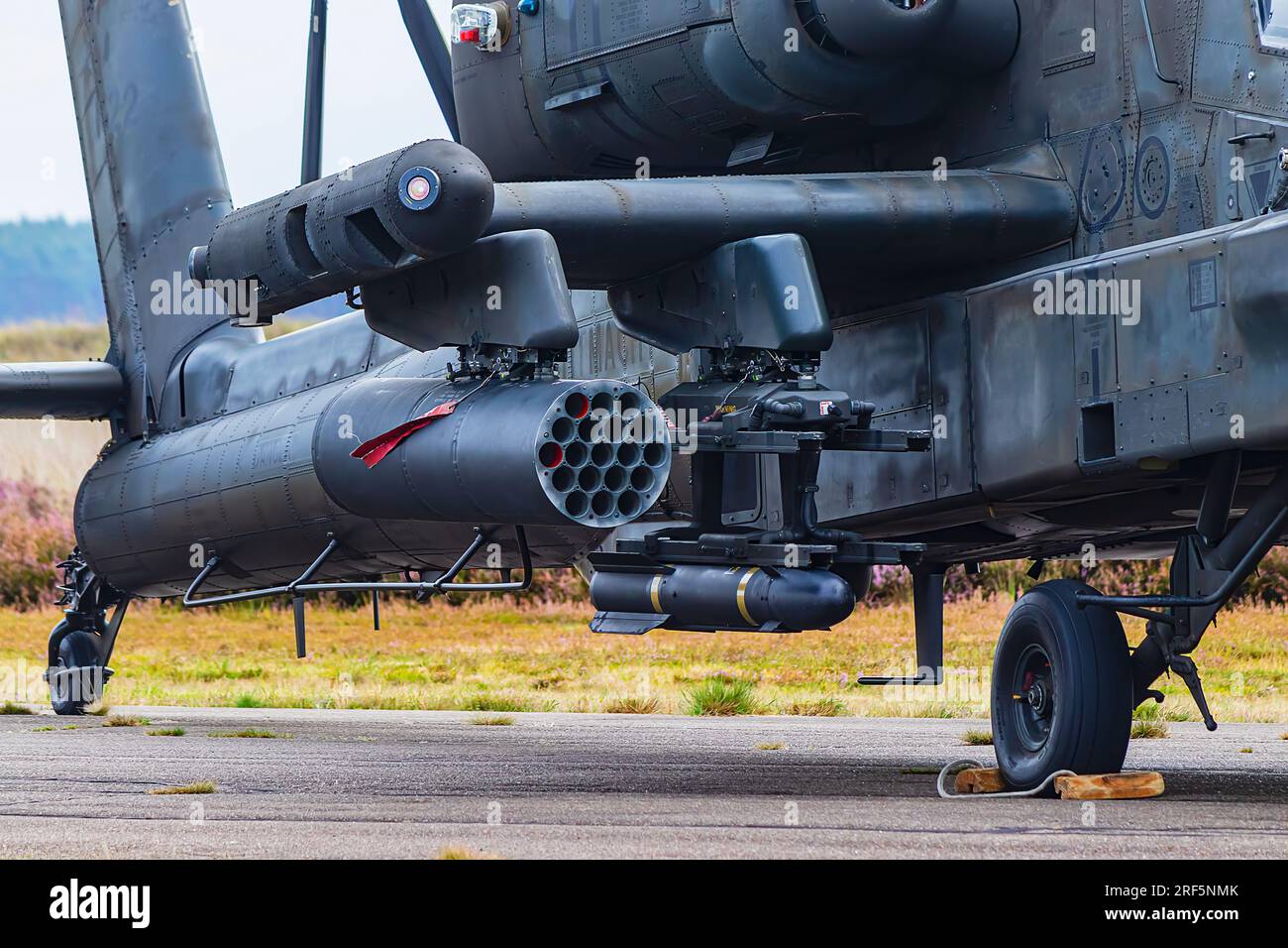 AH 64 Apache Stock Photo - Alamy