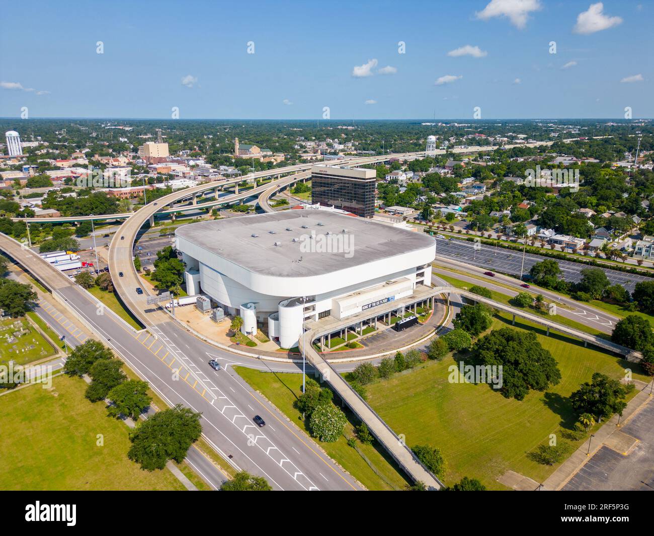 Pensacola bay center hi-res stock photography and images - Alamy