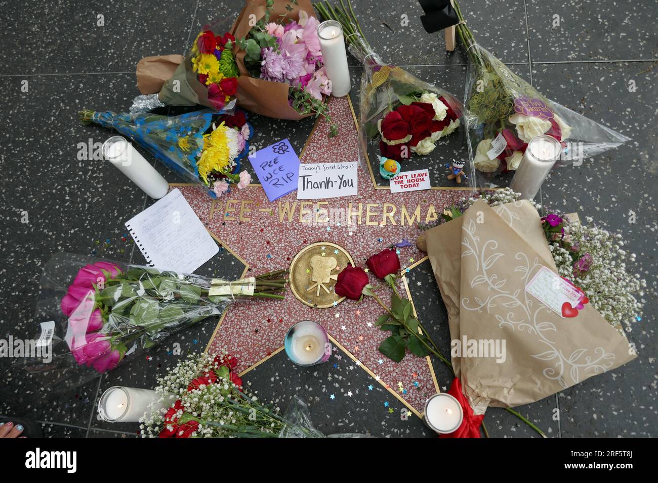 Los Angeles, California, USA 31st July 2023 Flowers placed on Pee-Wee ...