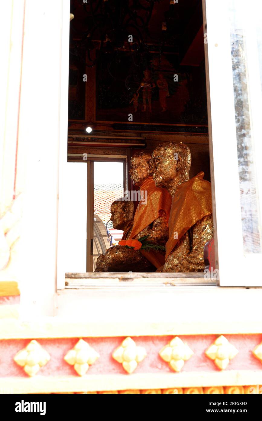 Koh Loi Si Racha: a small island features a temple in Si Racha District ...