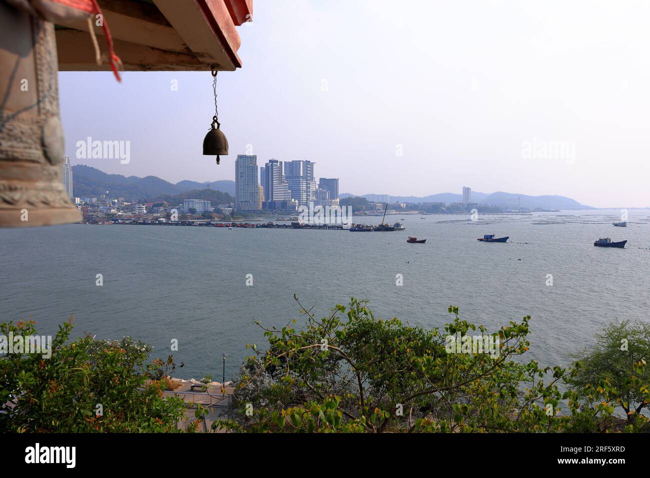 Koh Loi Si Racha: a small island features a temple in Si Racha District ...