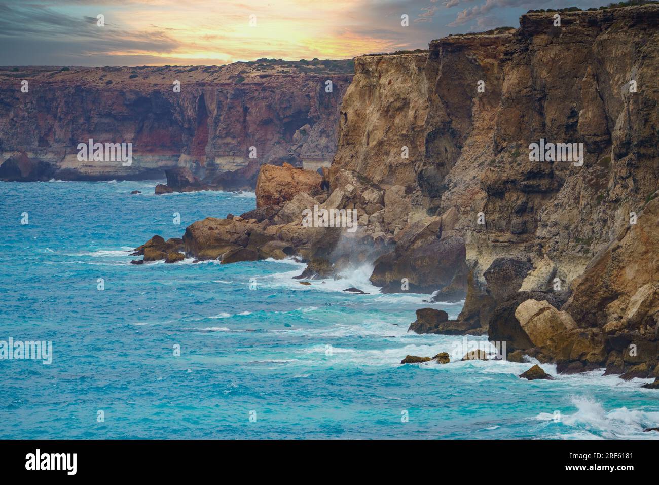 Bunda Cliffline - Nullarbor Great Aust. Bight NP, SA Stock Photo - Alamy