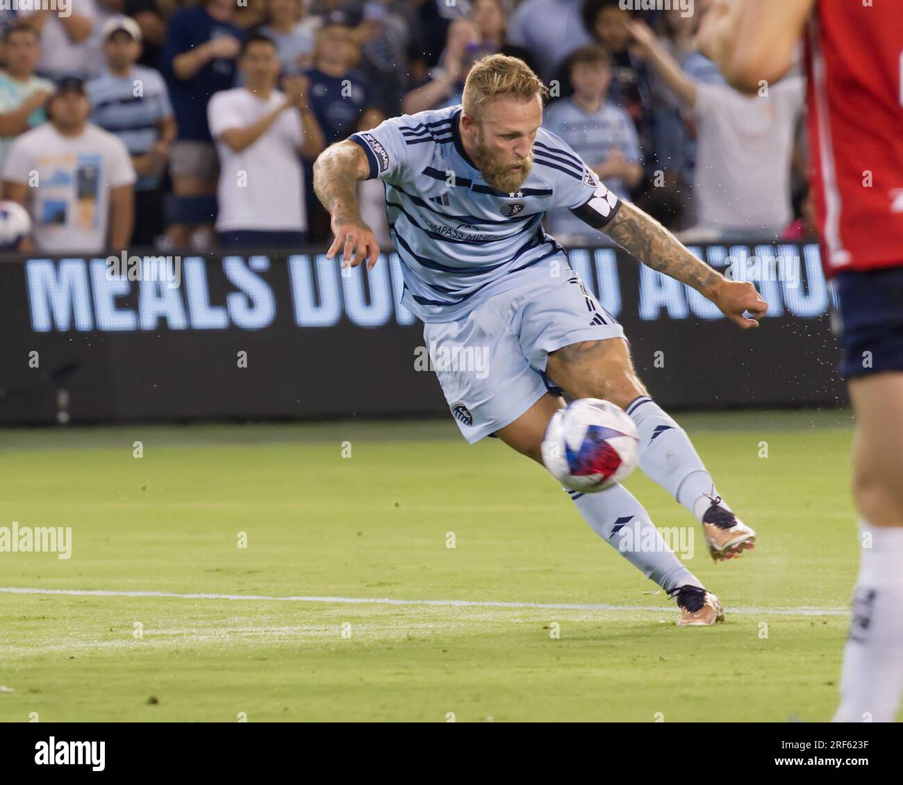 Johnnyrussellattackongoal hi-res stock photography and images - Alamy