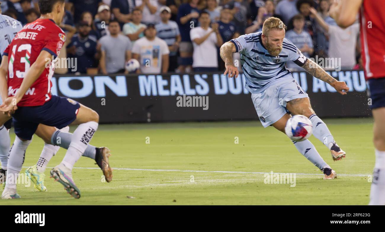 Johnnyrussellattackongoal hi-res stock photography and images - Alamy