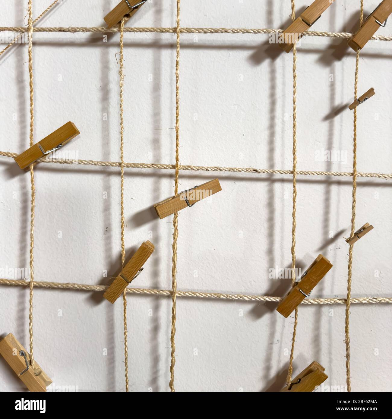 String pegs hi-res stock photography and images - Alamy