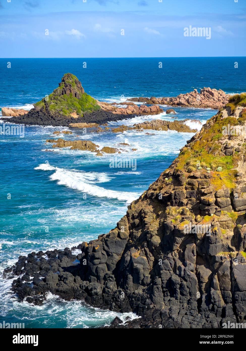 Pyramid Rock coastal rock formations on Phillip Island in Victoria ...