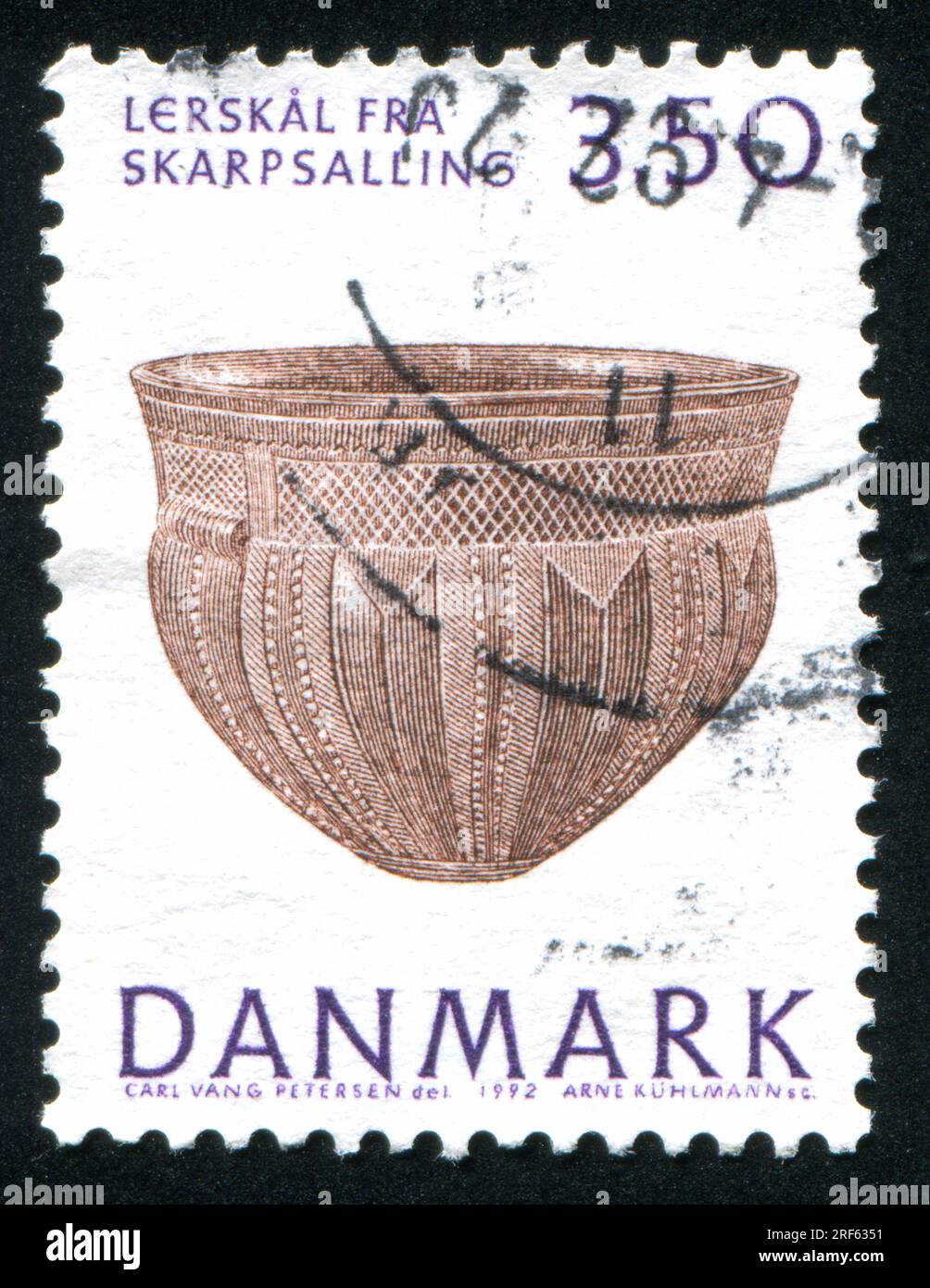 DENMARK - CIRCA 1992: stamp printed by Denmark, shows Earthen ...