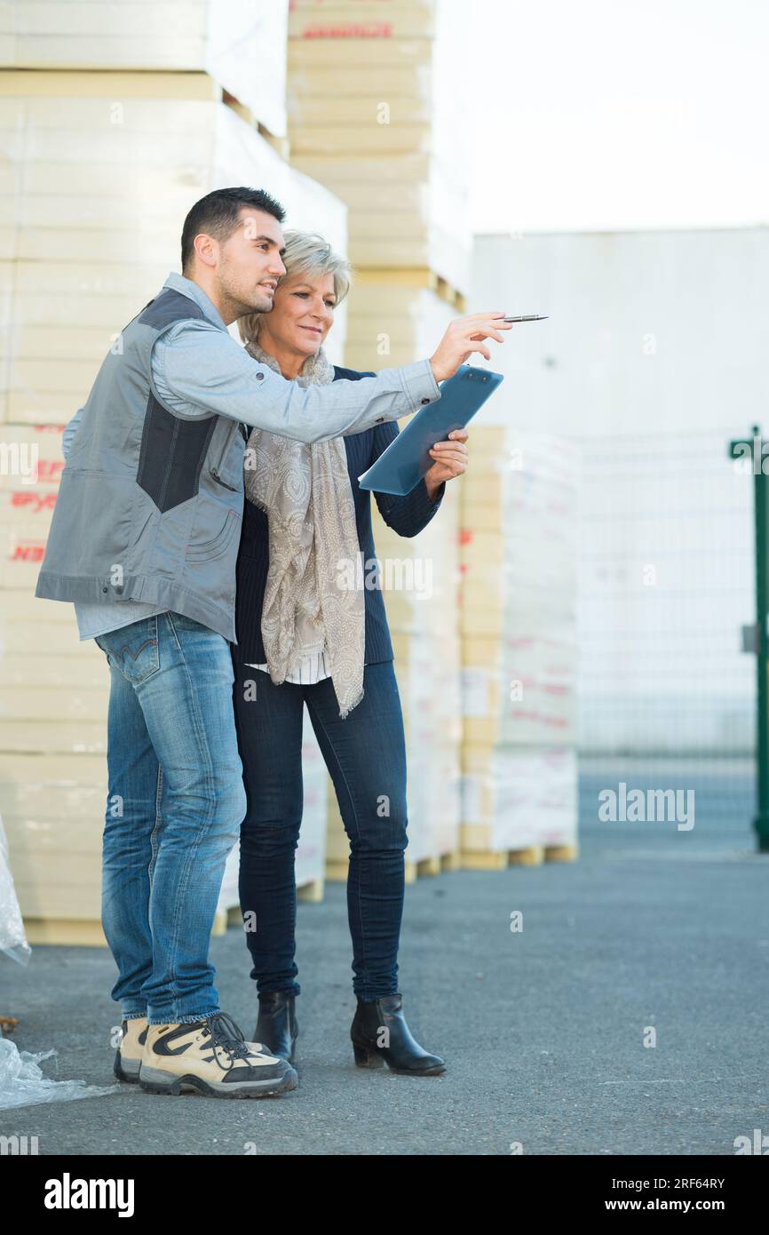 Delivery bay hi-res stock photography and images - Alamy