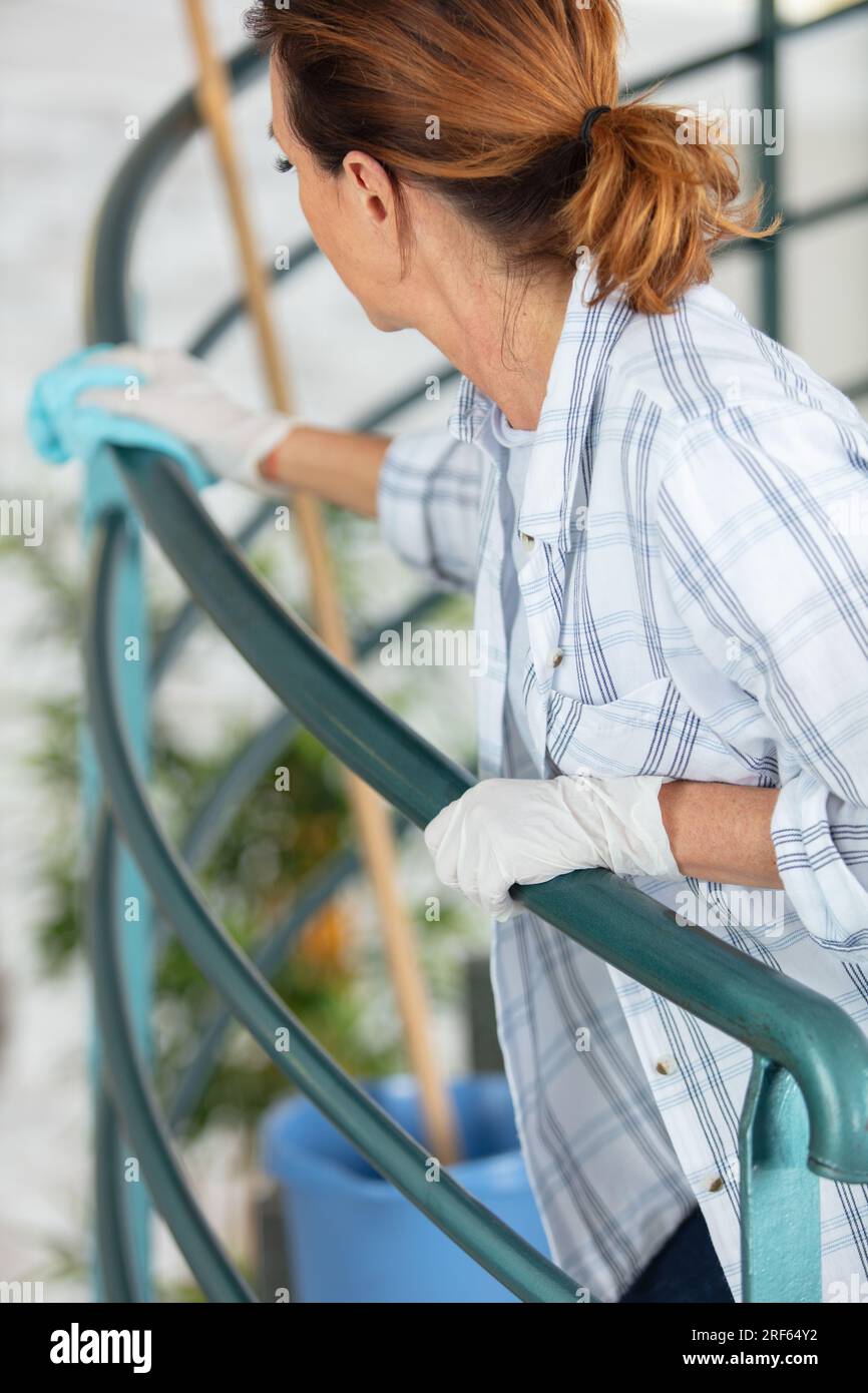 Dusty staircase hi-res stock photography and images - Alamy