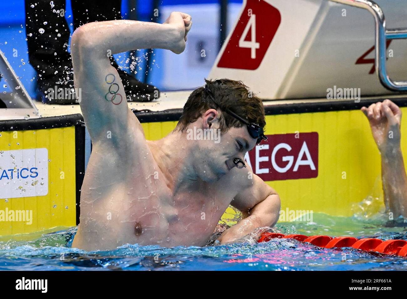 Hunter Armstrong of United States of America celebrates after competing ...