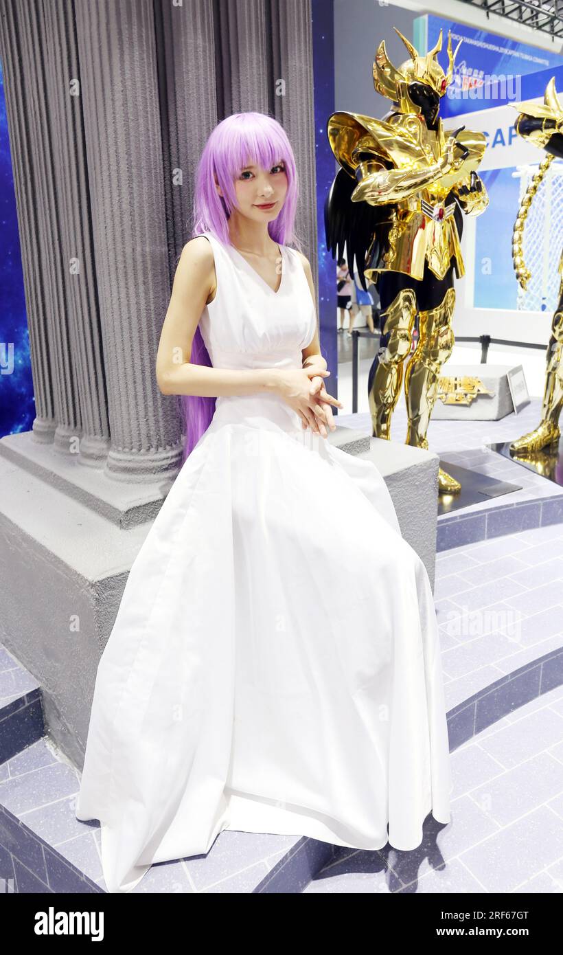 Athena cosplayer hi-res stock photography and images - Alamy