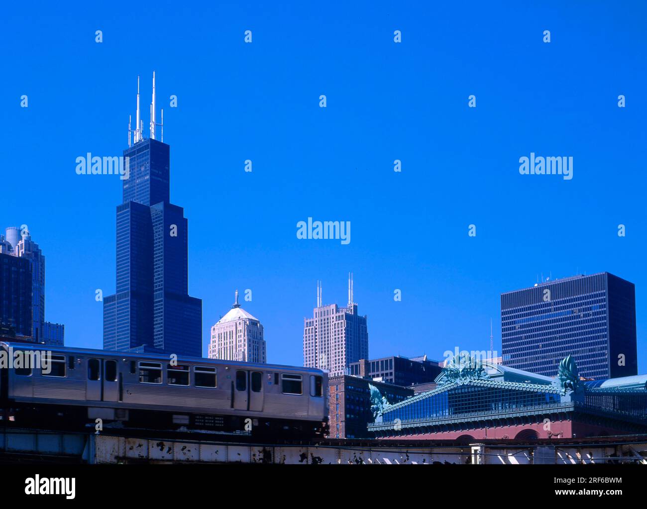 Chicago passenger station hi-res stock photography and images - Alamy